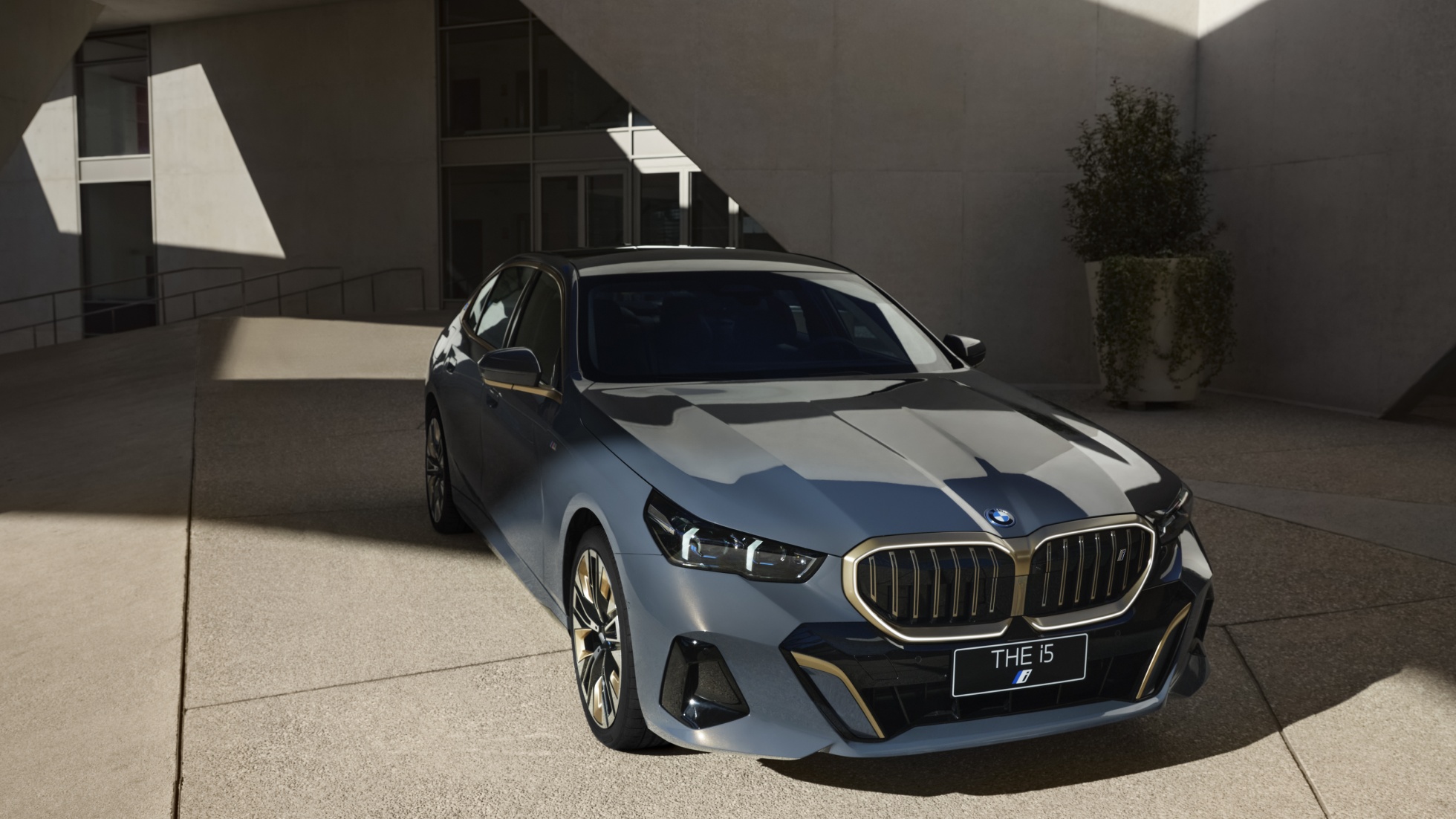 纯电动BMW i5性能及预约试驾 | BMW中国官网